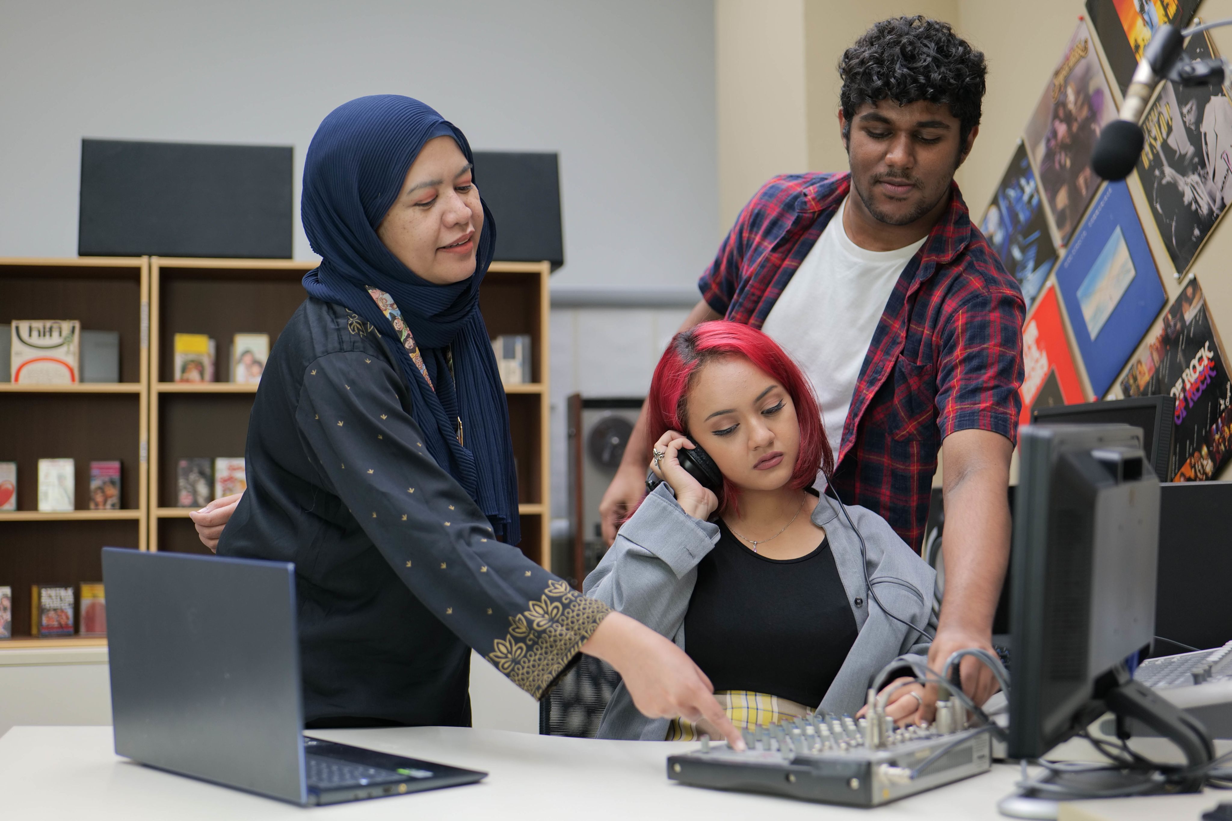 Why Study Communications At IACT? - IACT College